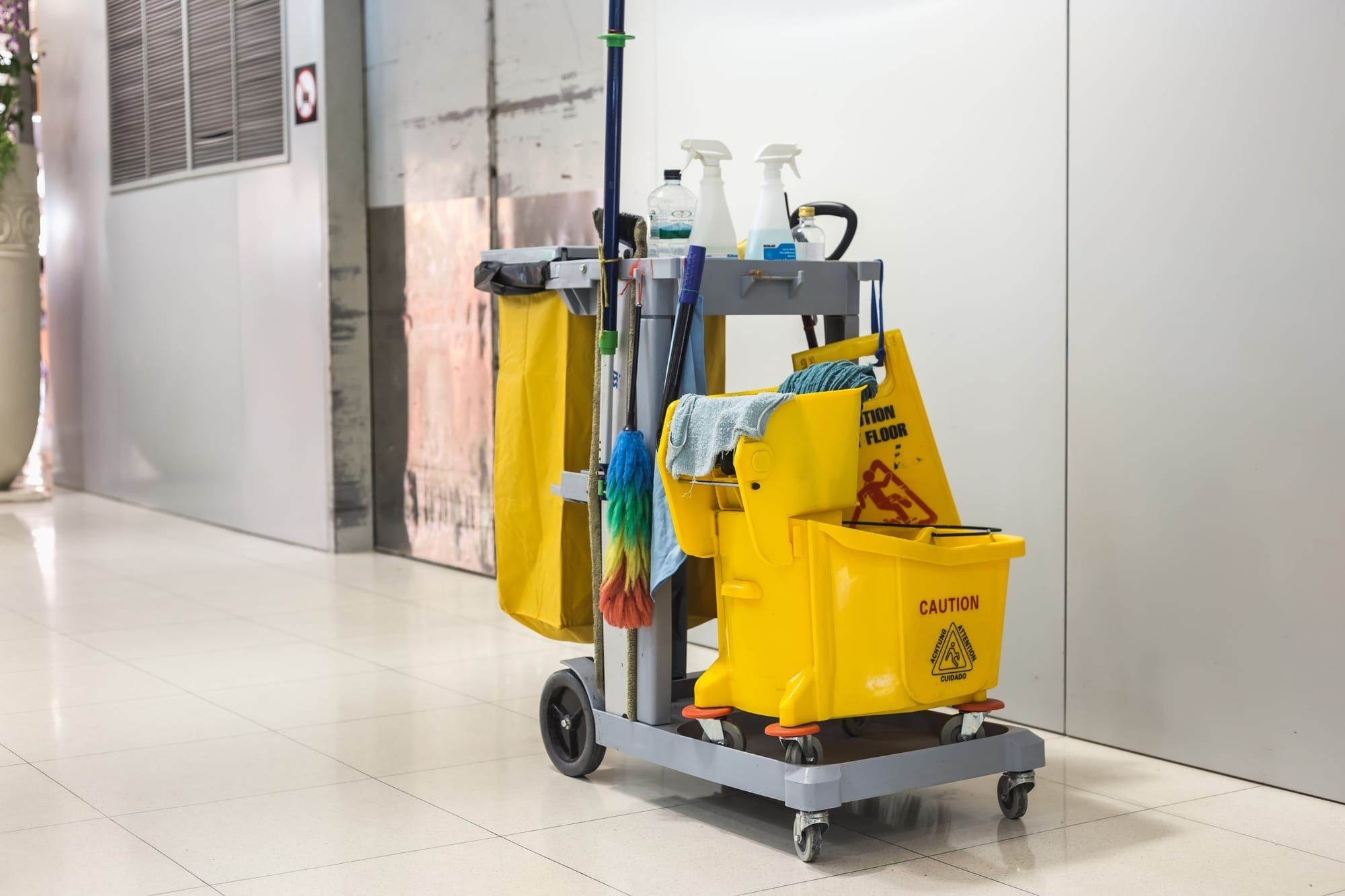How to choose the right biocleaning cart? - MoveWORK